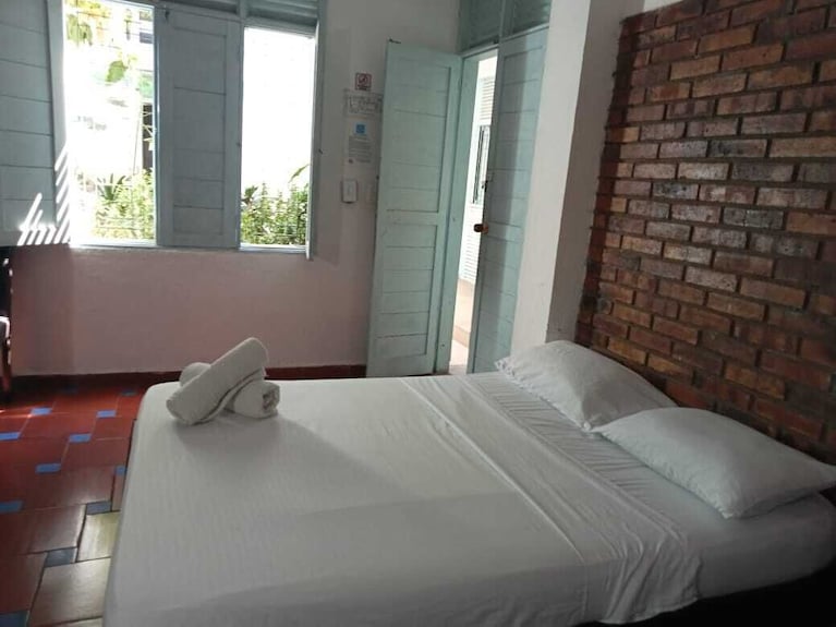 Alojamiento En Santa Marta, Aluna Hostel, Amplias Y Cómodas Habitaciones. - Santa Marta