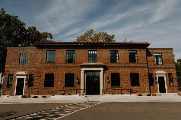 Hatchery Riverside Hotel & Event Venue - La Crosse, WI