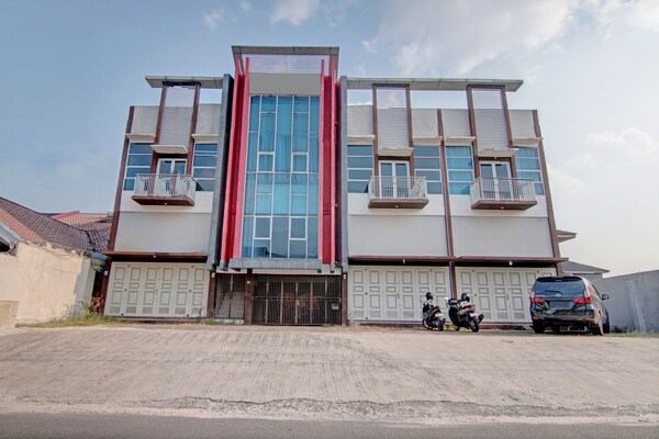 Hotel O Asri Homestay Syariah - West Sumatra