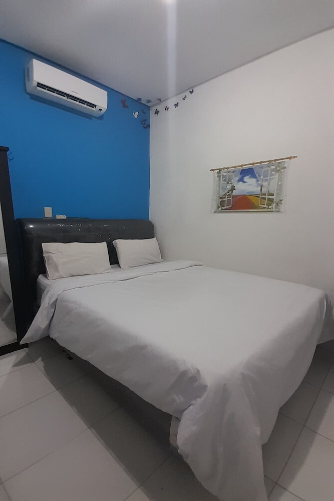 Oyo 931012 Tamara Homestay Syariahnearmasjid Raya Medan - Medan
