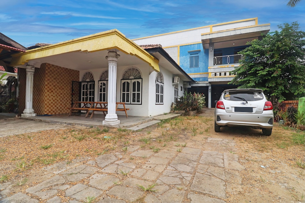Spot On 93115 Arizona Homestay - Jambi