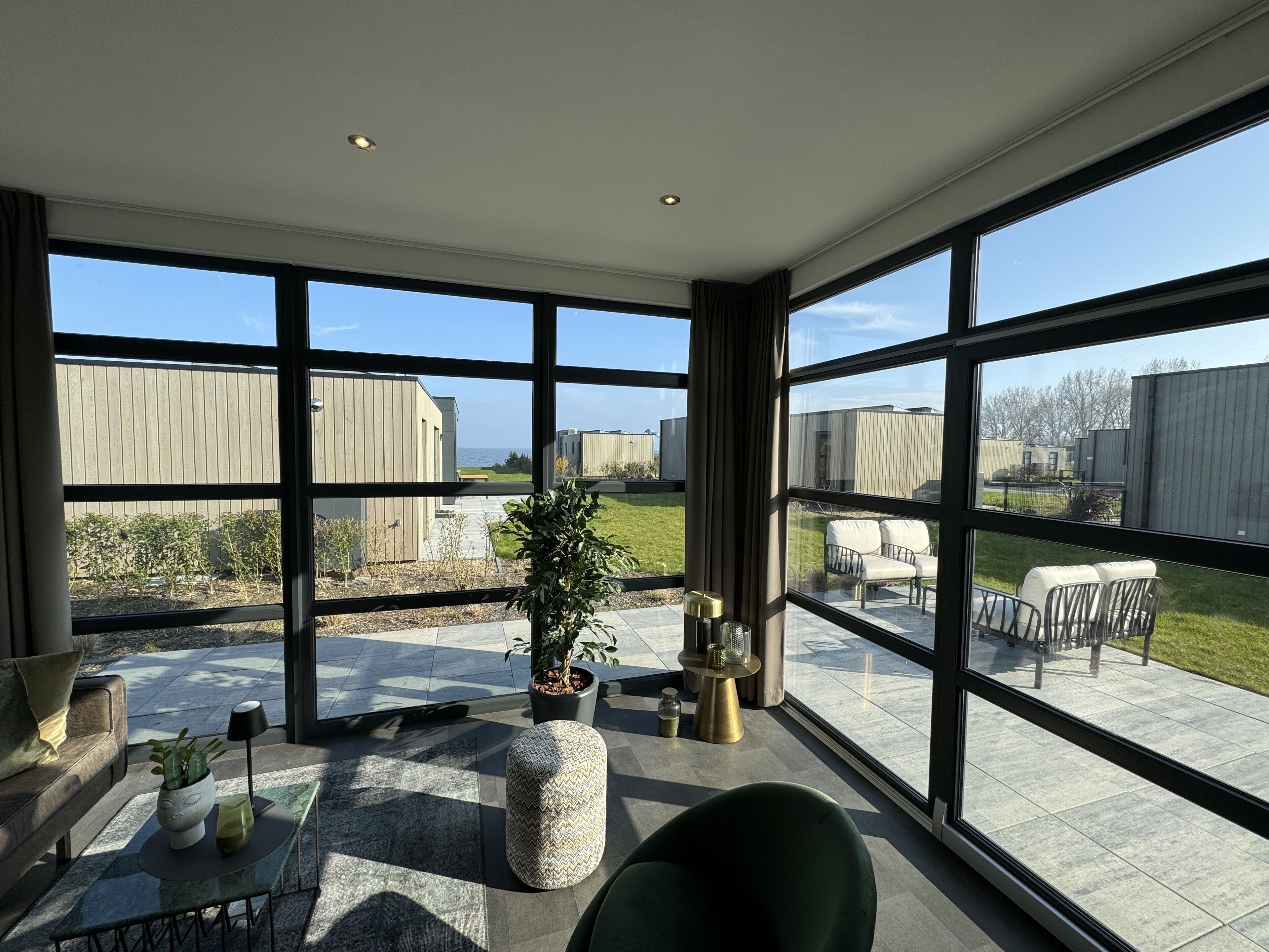 Tolles Chalet Wellenzeit Für Vier Personen Mit Großem Garten Am Ijsselmeer - Enkhuizen