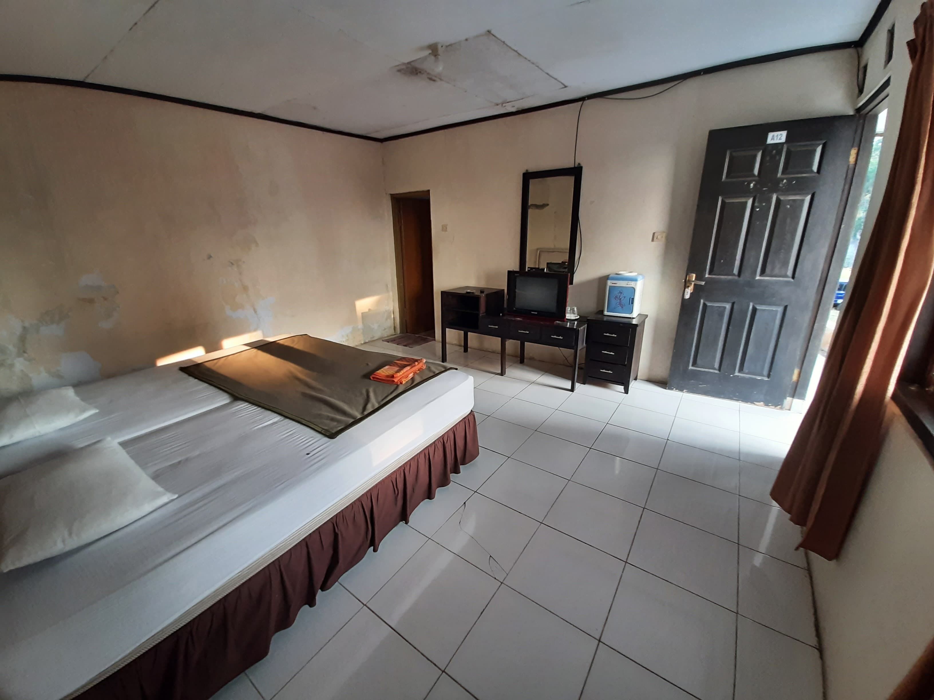 Quarto Duplo Standard | Secretária adequada para computadores portáteis, Wi-fi grátis 