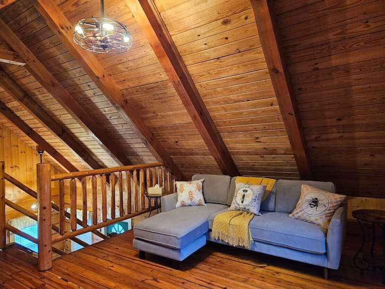 10 Miles-lake Logan, Pet Friendly, Hottub, Firepit - Ohio