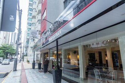 HANNA Balneário Hotel