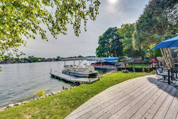 Lakefront Wisconsin Escape W/ Boat Dock & Kayaks! - Hubertus, WI