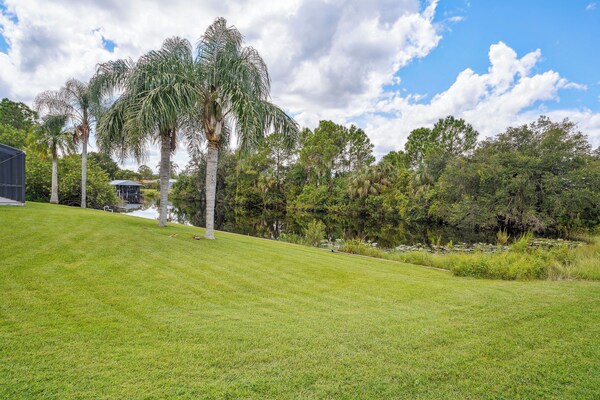 Luxurious Florida Home W/ Pool & Canal Access - Lake Kissimmee, FL