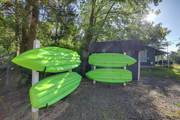 スタイリッシュ グラス レイク リトリート - ステップス トゥ パーク ! - チェルシー, MI