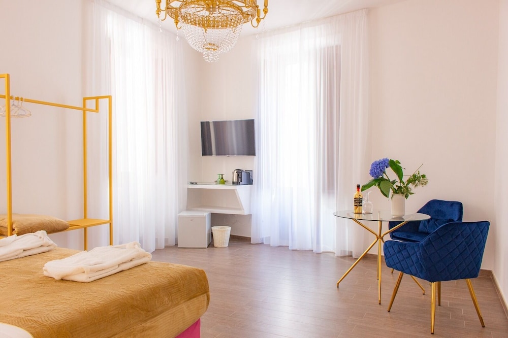 Elegante E Raffinato B&b Nel Pieno Centro Storico Del L'aquila - Abruzzo