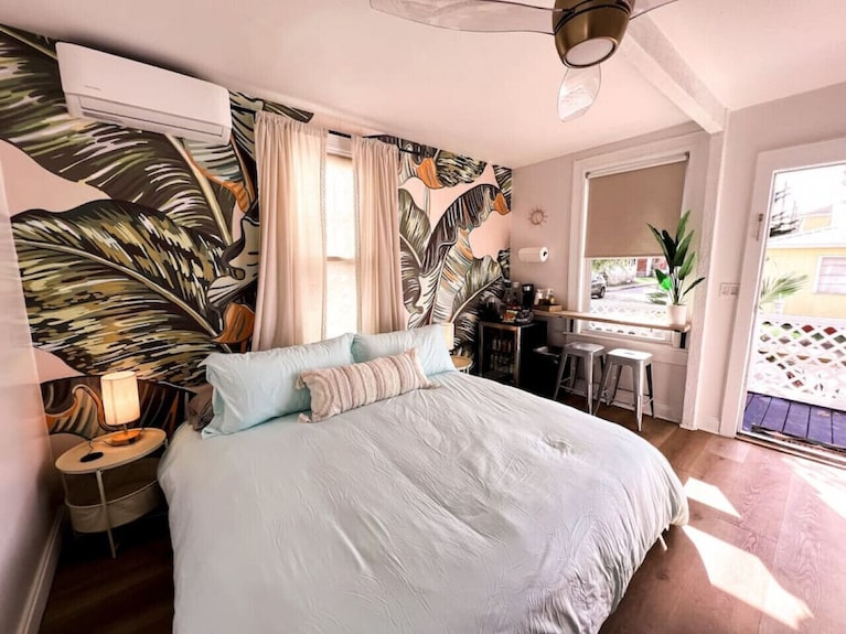 The Dylan Boutique Suites 1 Chic Comfort Steps From Downtown & Flagler College - Anastasia State Park, St. Augustine