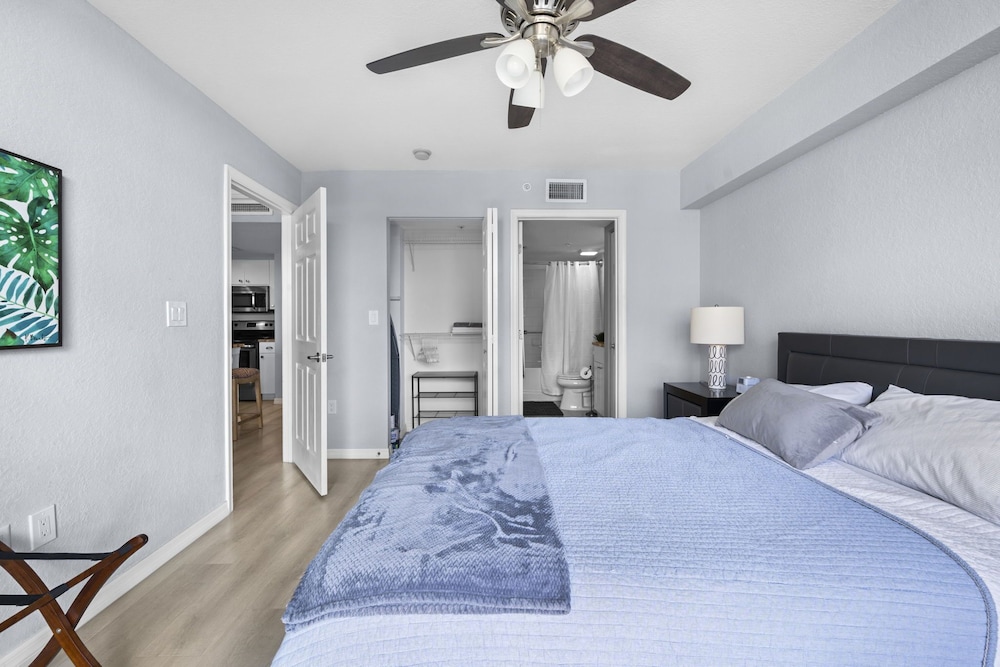 Sophisticated Waterfront Condo near all the sun & fun! - West Palm ...