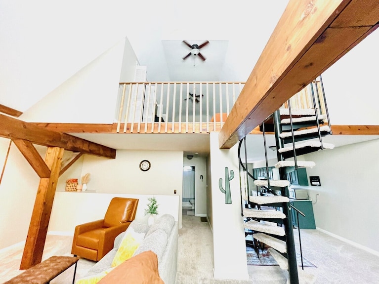 Hillside Hideaway In Marietta, Oh: 4 Beds, 2 Baths, Stunning Views! - Ohio