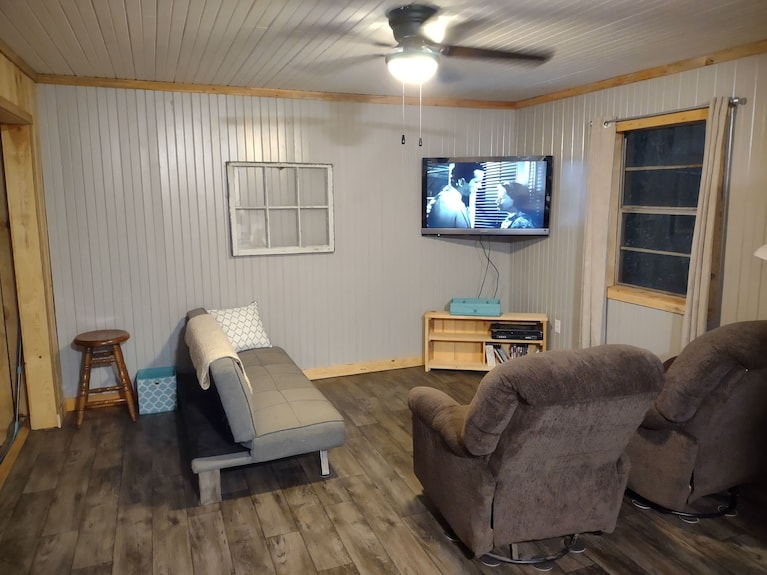 Caddo River Shack - 2 Secluded Acres With Kayaks And Outdoor Tub - Pet Friendly - Lake Harriet, Amity