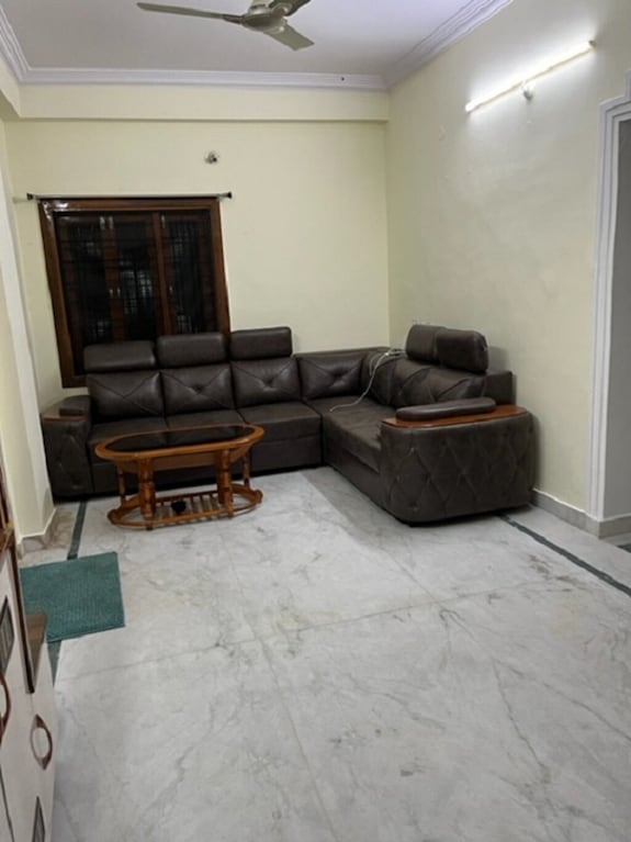 Fully Furnished, Ventilated, With Tv And Ac, Non-smoking, Stay With Whole Family - Hyderabad