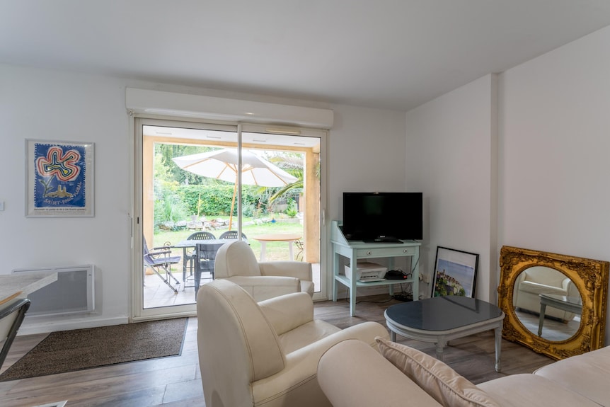 Appartement "Un Temps Pour Soi" Avec Terrasse Privée, Jardin Privé Et Wi-fi - Cavaillon