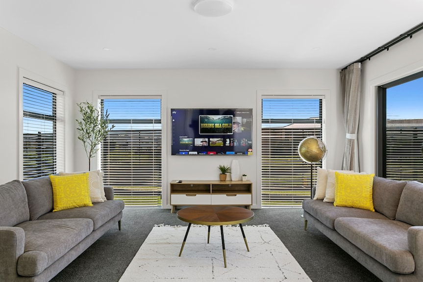 Stylish New Retreat In Taupo\n-- Fireplace, Bbq, Walk To Lake, Countdown - New Zealand