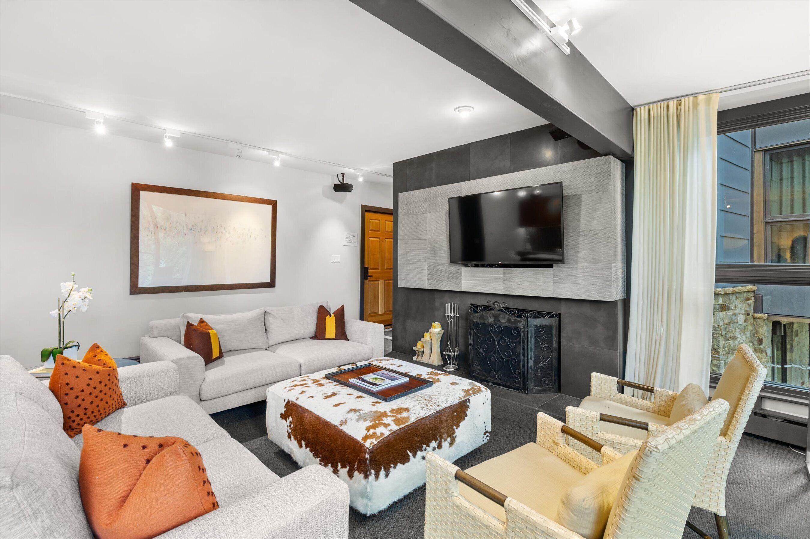 Durant Unit C2 | Condo With Designer Finishes, Great Views & Location - Aspen, CO