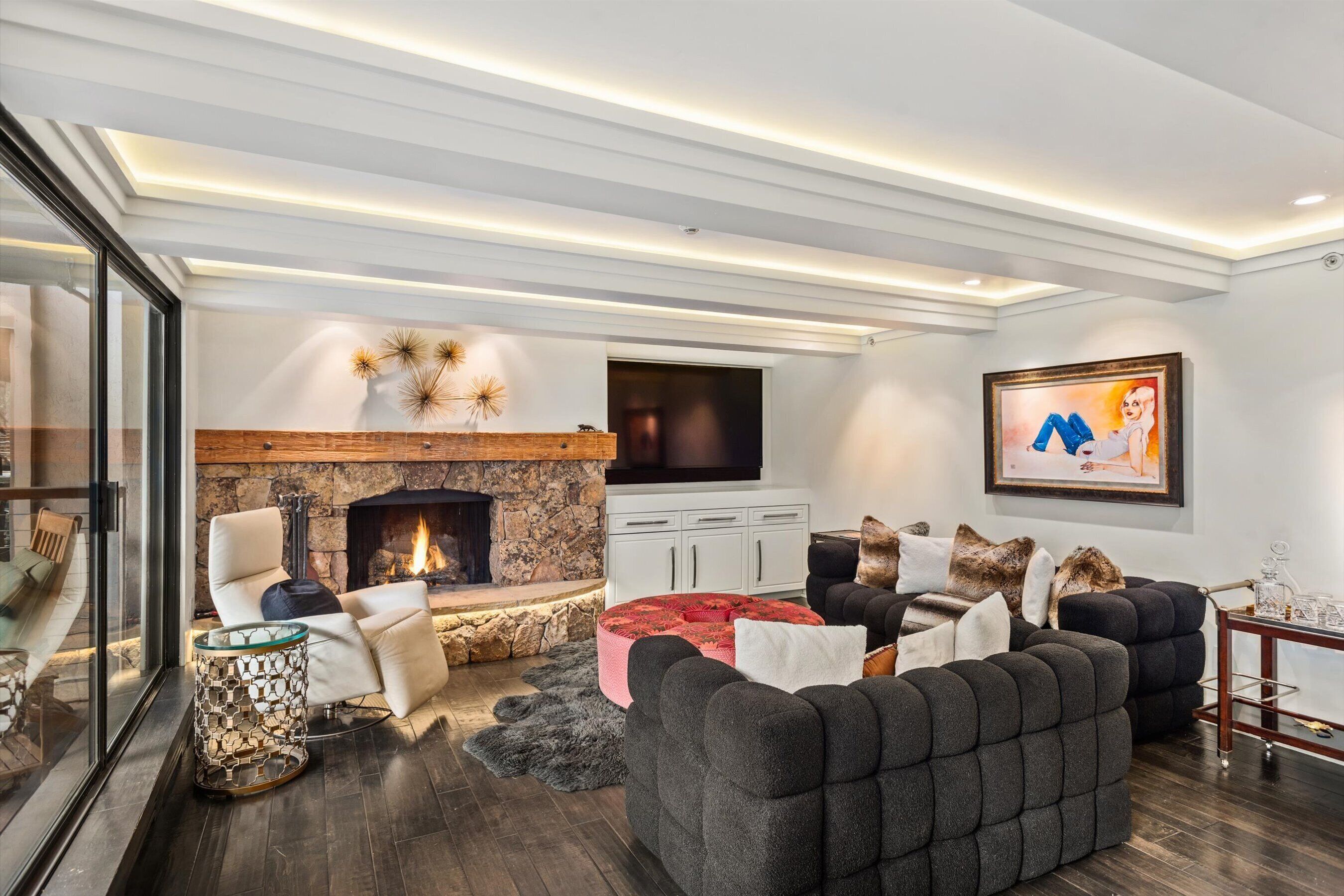 Chateau Eau Claire 9 | Newly Renovated Condo With River Views, Hot Tub, Pool, Fitness Center Access - Aspen