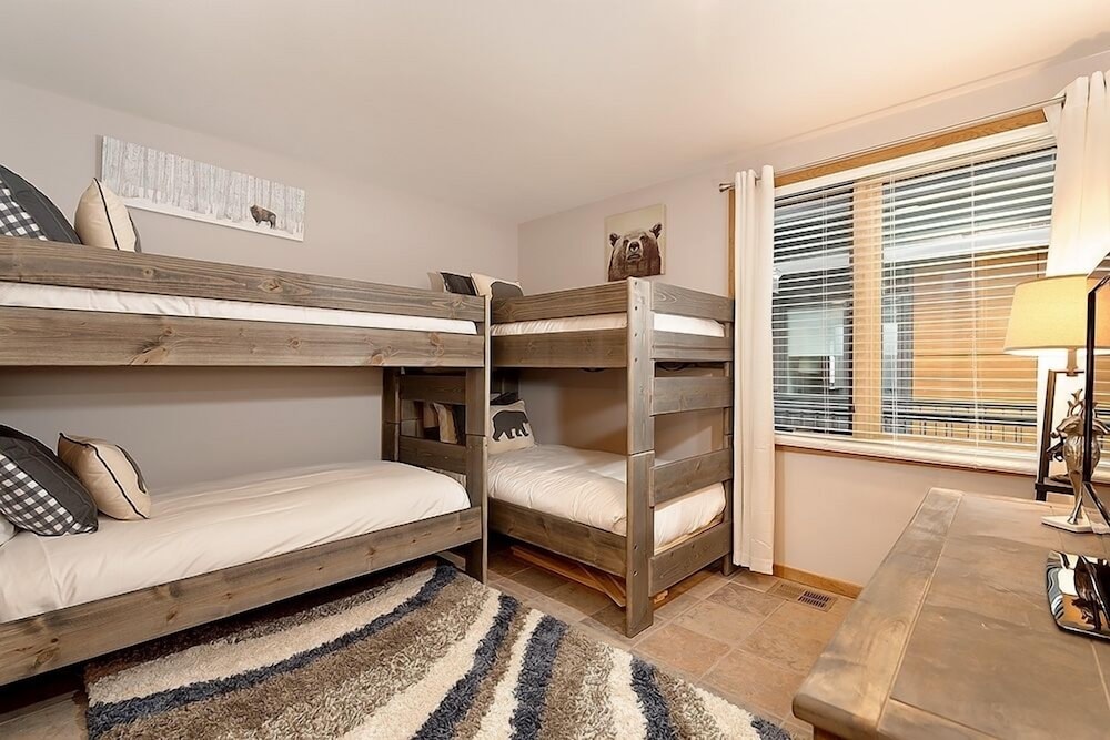 Fifth Avenue Unit 9 | Cool, Contemporary Condo 2 Blocks from the Ski ...