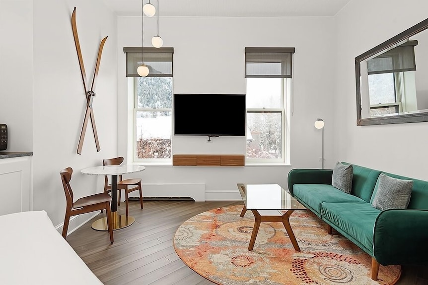 Independence Square 202 | Hotel Room Over-looking The Mall And Aspen Mountain - Aspen