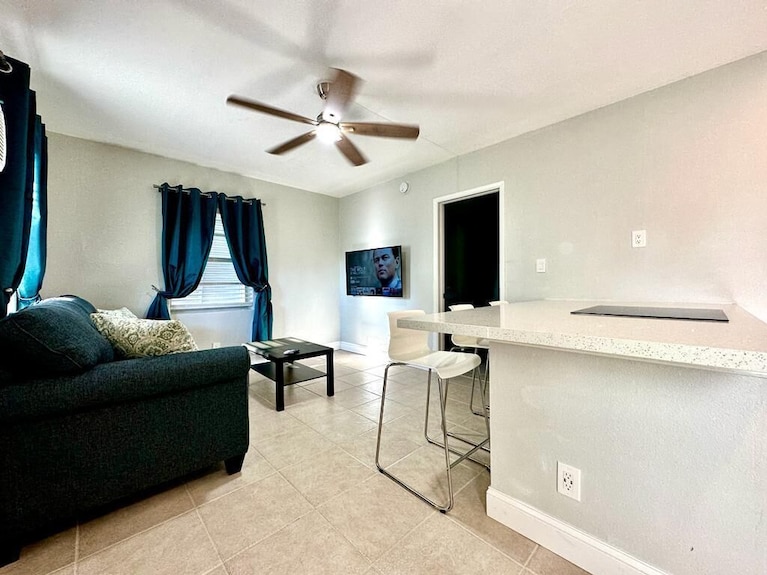 1-bedroom N Fort Lauderdale W/free Parking,kitchen,patio-8mins To Fll Airport @2 - Fort Lauderdale-Hollywood Airport (FLL)