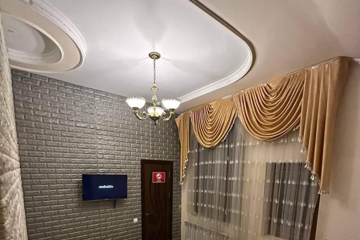 Com decoração personalizada, com mobília individualizada, secretária