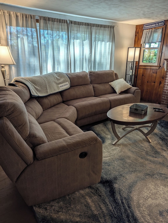 2 Bedroom, Sleeps 8-10, Close To Penn State, Stadium And Downtown! Hot Tub! - Penn State University, State College