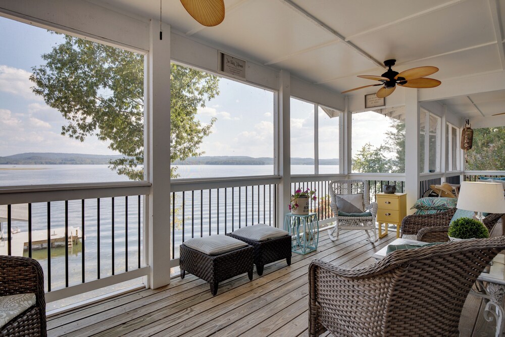 Scottsboro Vacation Rental On Guntersville Lake! - Alabama