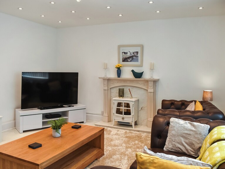 4 Bedroom Accommodation In Amlwch - Anglesey