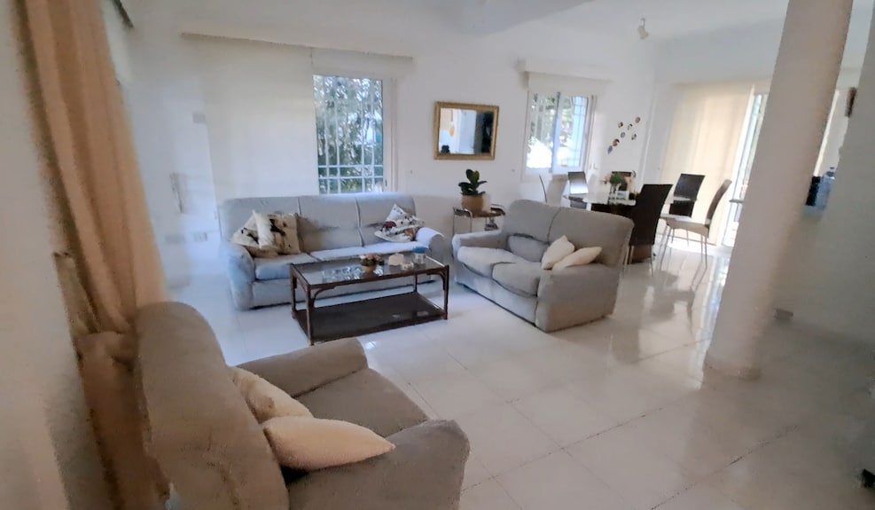 Family Villa Gardens Estates 2 Min Walk To The Scenic Kapparis Beach - Паралимни