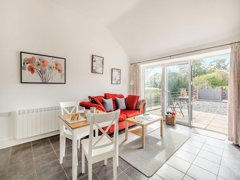 1 Bedroom Accommodation In Hewish - Dorset