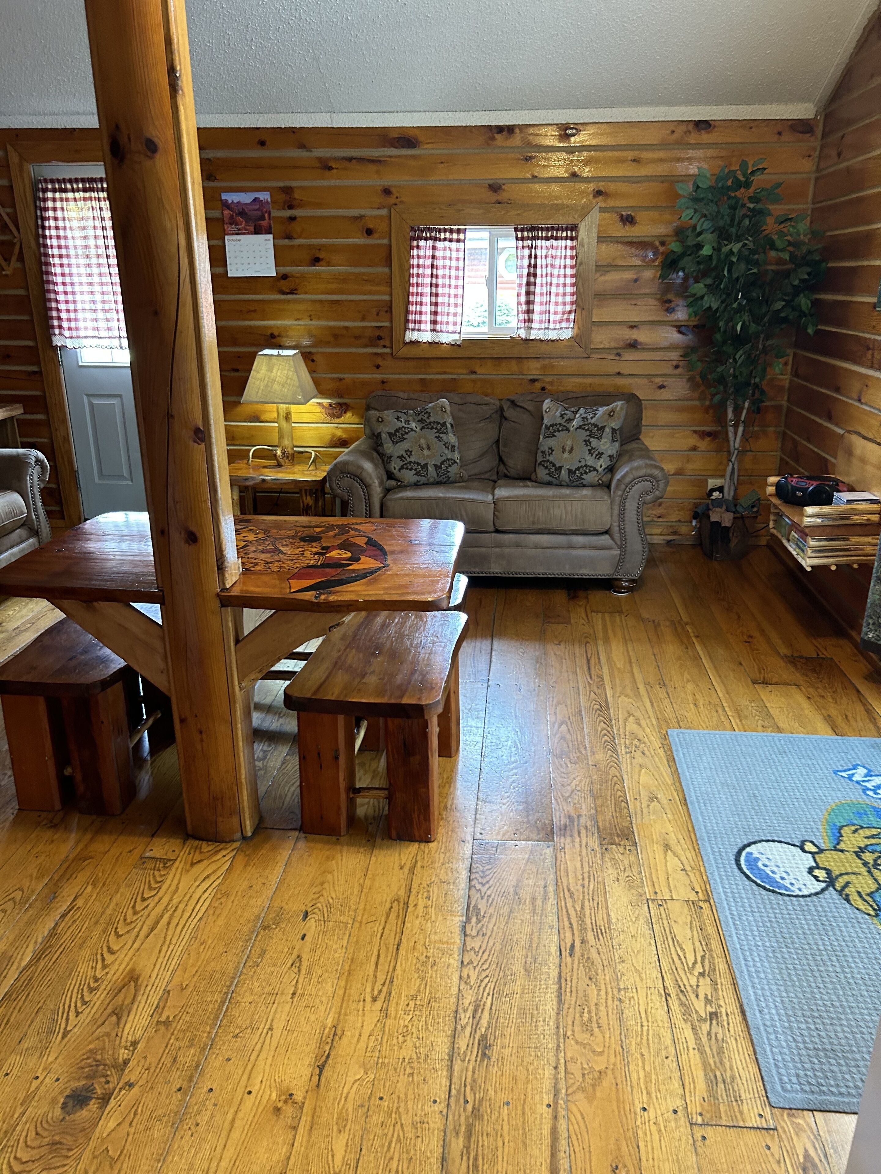 Cozy 2 Bedroom Cabin On A 20 Acre Lake - Bradford, PA