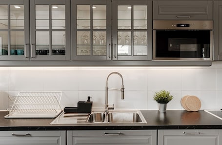 Um frigorĆfico no espaƧo comum, um micro-ondas no espaƧo comum . Solglimt