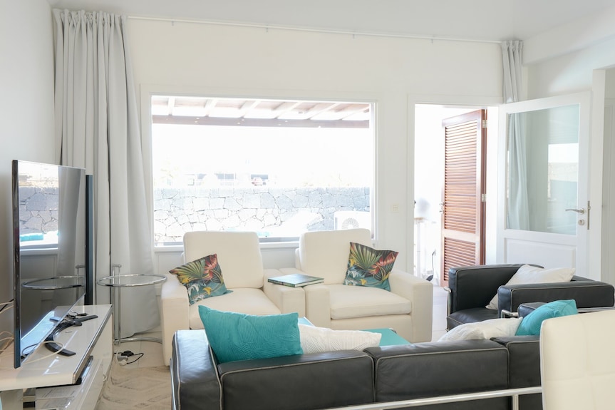 Enjoy Heated Pool & Relaxation - Luxury Villa Yasmina - Playa Blanca - Lanzarote - 란사로테 섬