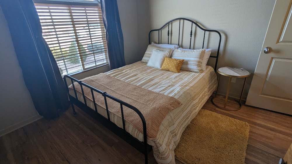 Close To Royal Gorge, Pueblo Lake, Famous River Walk, Colorado Springs, Salida - Pueblo West, CO