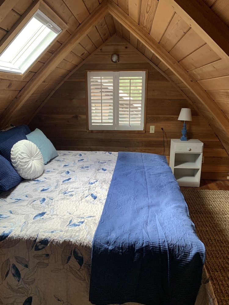 Deer Lake Chalet - Loon Lake, WA