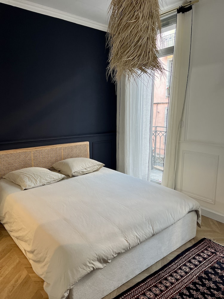 Appartement De 55m2 Haussmanien Sur Le Canal Royal De Sète - Frontignan