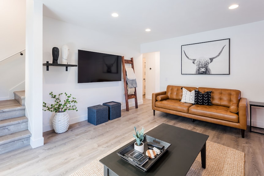 Newly Renovated, Centrally Located Home With Private Gate, Rv Parking & Hot Tub - Springfield, OR