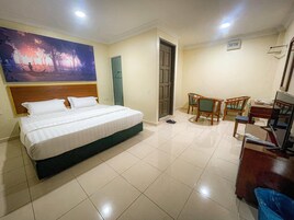 Estúdio conforto | Escrivaninha, ferros/tábuas de passar roupa, Wi-Fi de cortesia