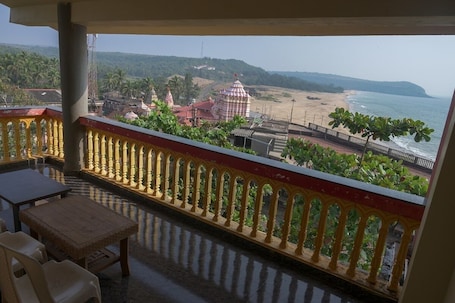 Vista da varanda. SUKHSAGAR BEACH RESORT Kunkeshwar