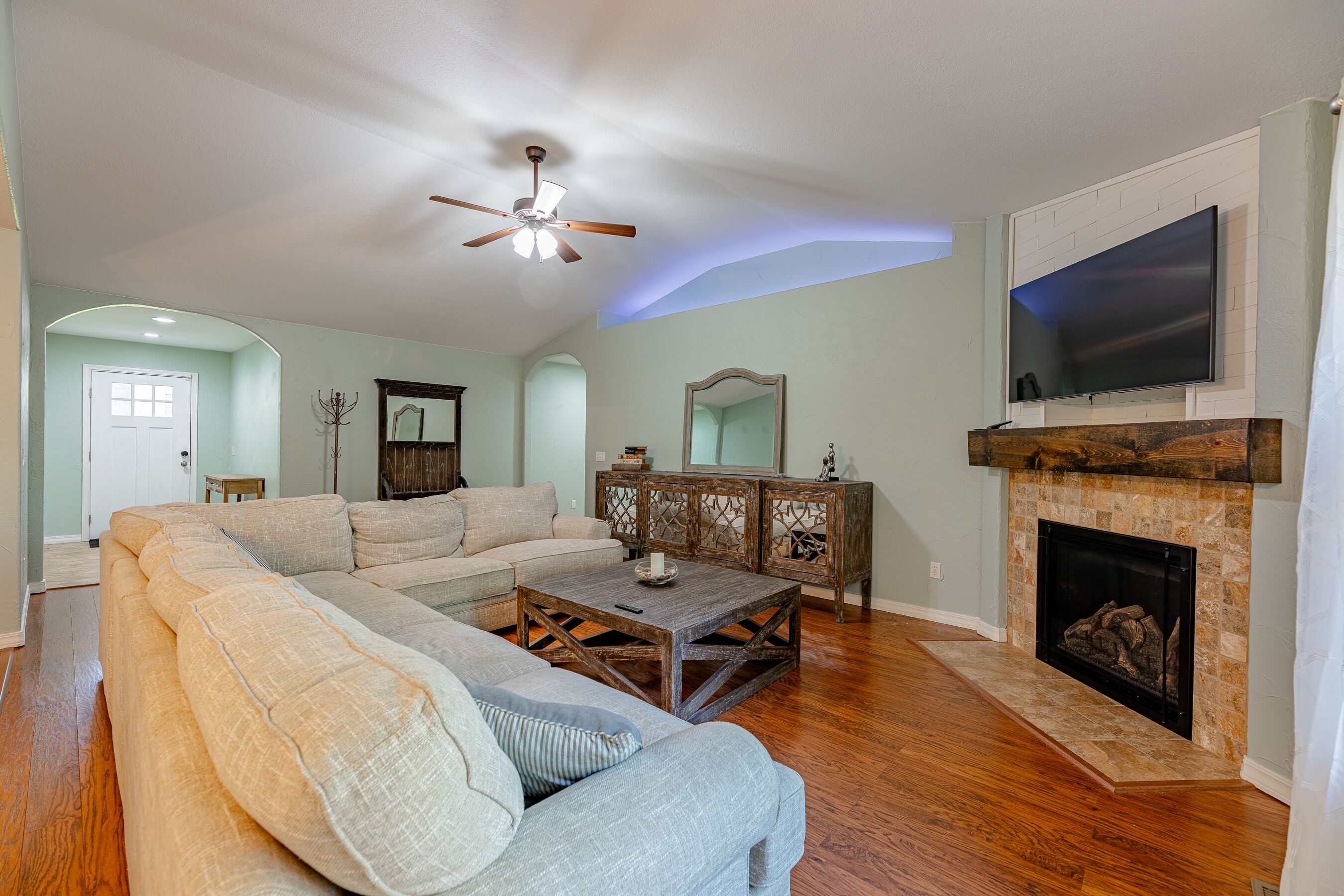 The Back 40 Getaway! Backs To Trail! Minutes From Blowing Springs & Gear Garden! - Bella Vista, AR