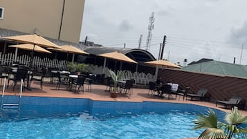 Piscina externa