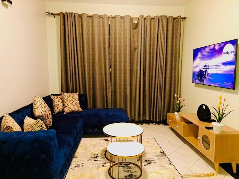 Unwind In Luxury In In Kyanja, Steps From Us Mall Near The Luxurious Kensington -