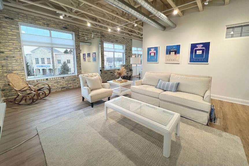 The Quarters | Suite 2 - Cedarburg, WI