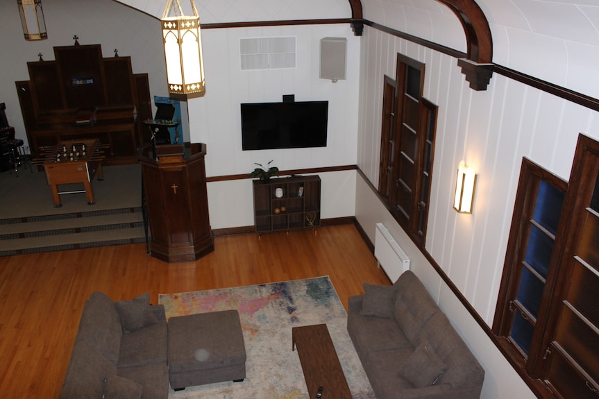 Stay In A Remodeled Church Near Ski Hill, Snowmobile Trails And River To Kayak!! - Wausau, WI