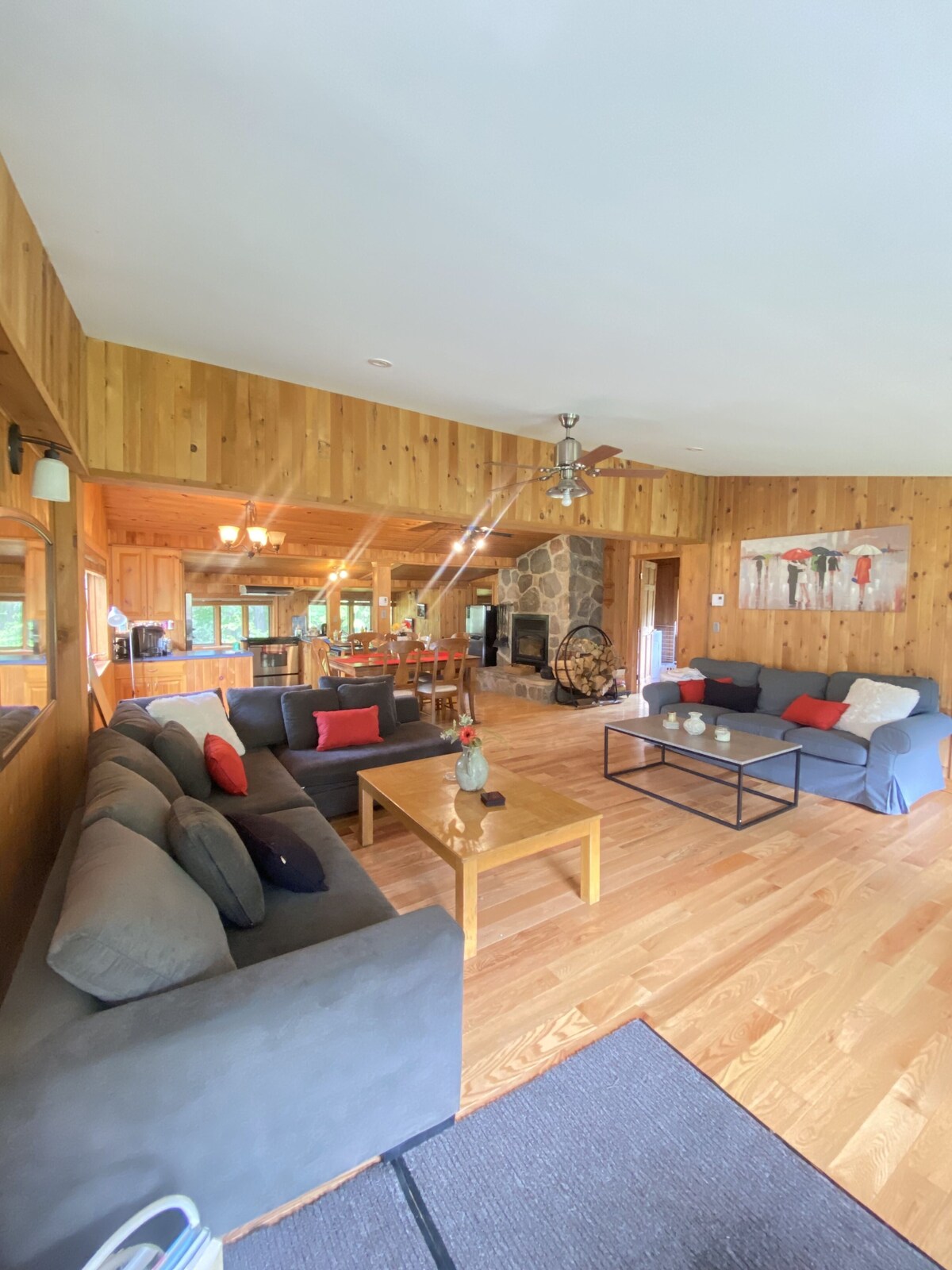 Superbe chalet au coeur de la nature et à proximité d'un corridor ...