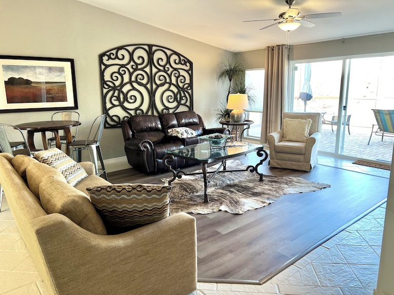 Charming Fully Remodeled Cave Creek Getaway Situated On 2.5 Gated Acres. - Phoenix, AZ