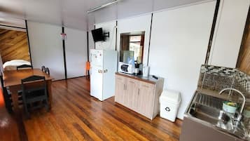 Apartamento Familiar | 1 quarto, Wi-fi grátis, roupa de cama fornecida