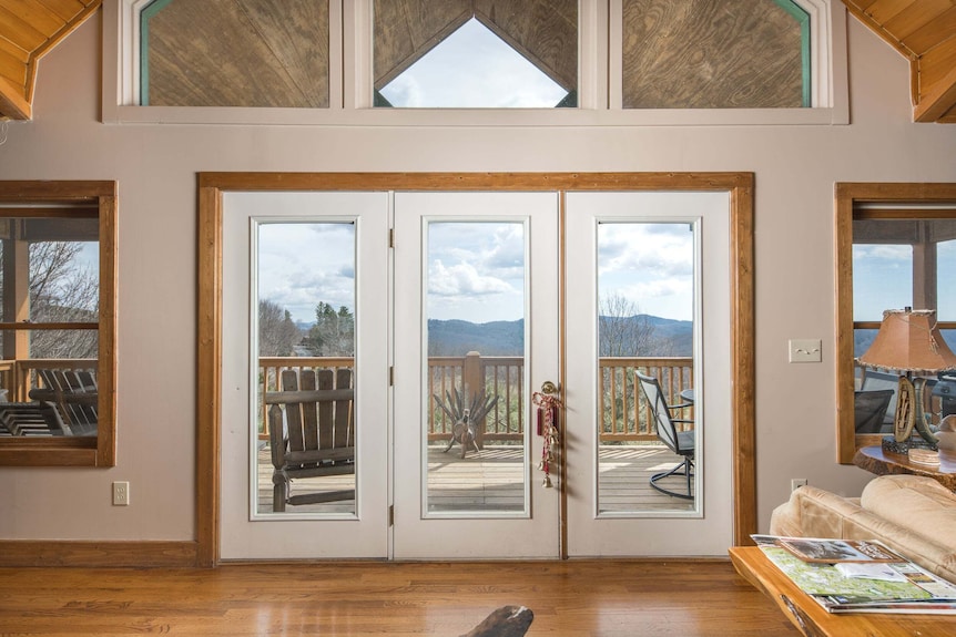 Quaint Cabin On Appalachian Mountain - Blowing Rock, NC