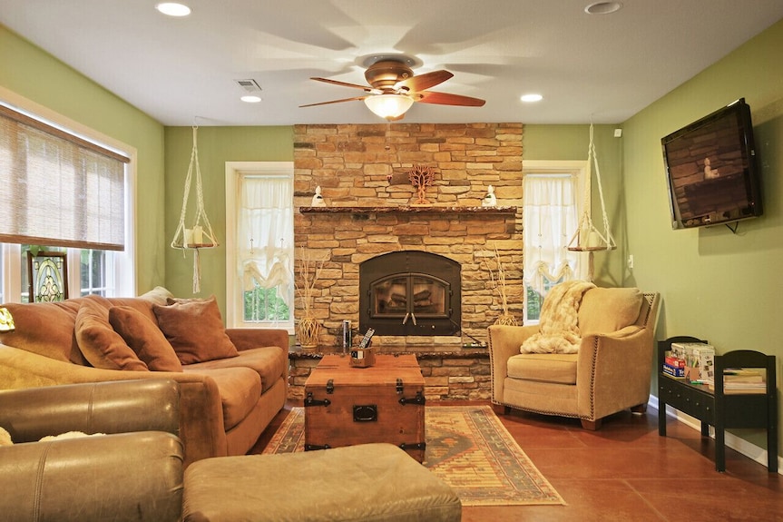 Serenity House ~ Retreat Near Mkt & Vineyards - Binder Lake, MO